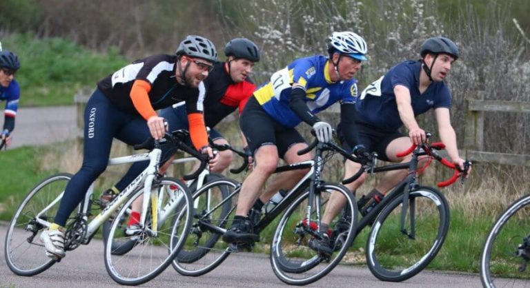 Hillingdon West Thames crit race - Berkhamsted Cycling Club